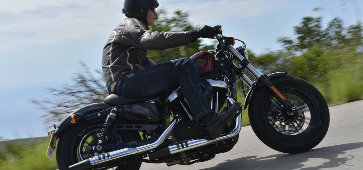 Harley-Davidson Iron 883 en Forty-Eight - Motor.NL