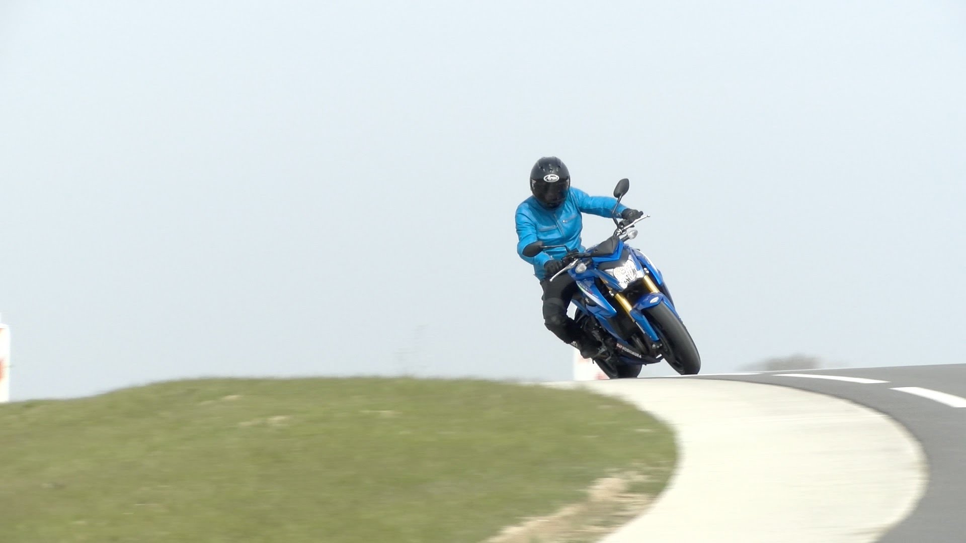 Suzuki GSX-S1000 Hoegee R-Edition - MotoMe test - S3/07