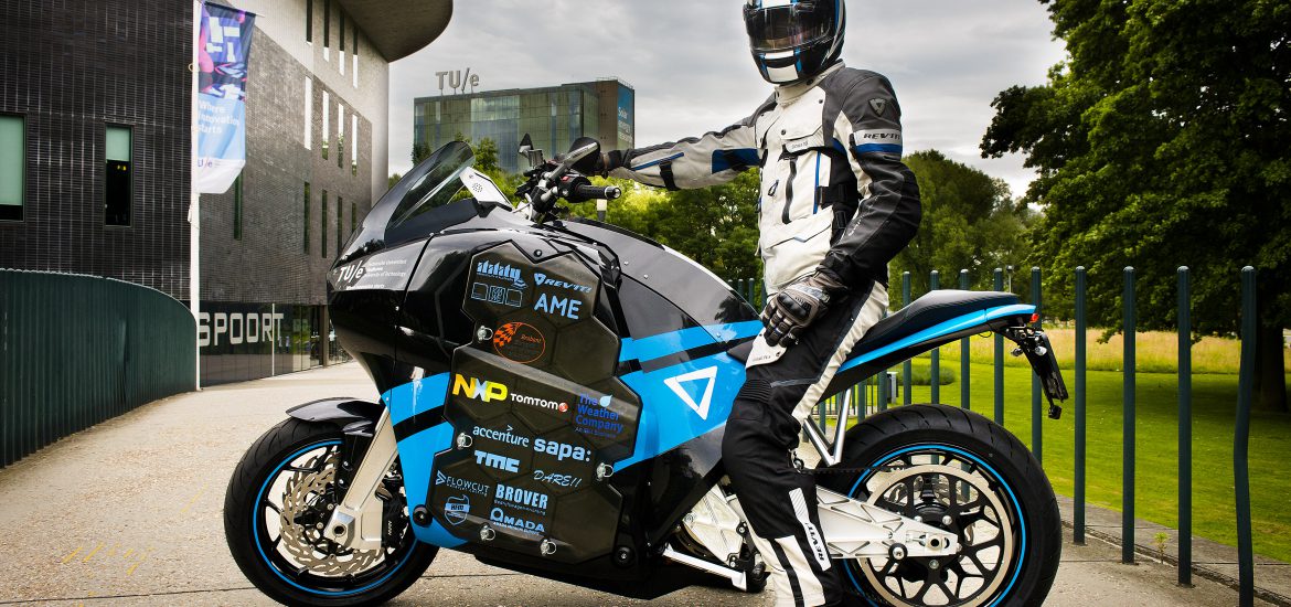 Wereldreis per elektrische motor - Motor.NL