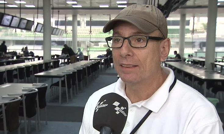 Henny Ray Abrams overleden