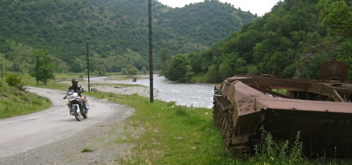 Nagorno-Karabach: Eeuwig op ontploffen - Motor.NL