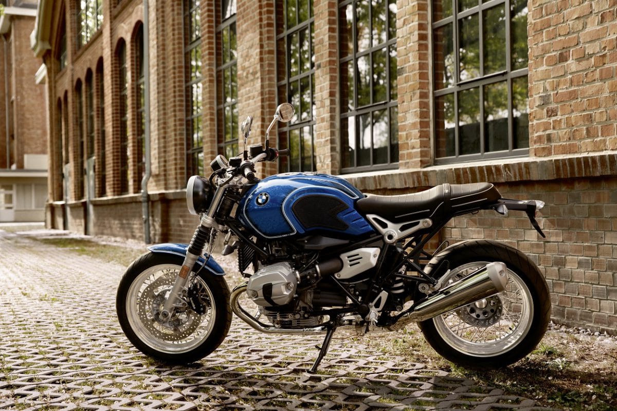 BMW eert vijftigste verjaardag /5-serie met RnineT