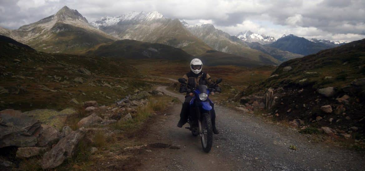 Naar de bron van de Rijn - Motor.NL