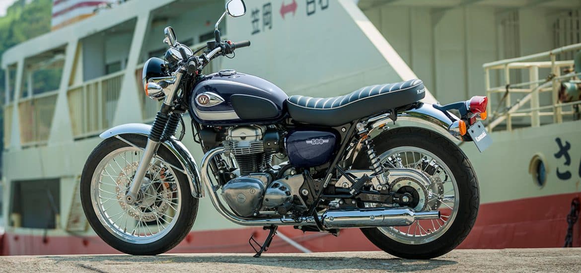 2021 Kawasaki W800 eert 55 jaar W(ereld)-erfgoed - Motor.NL