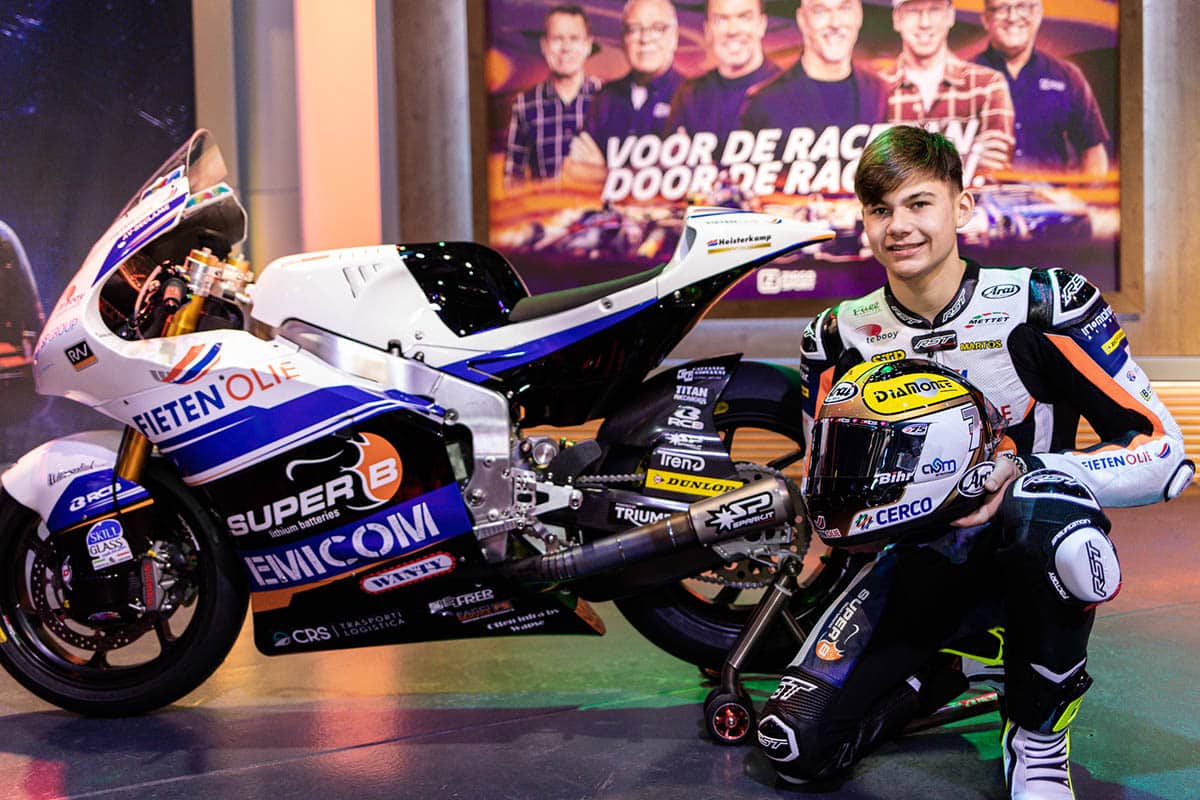 RW Racing GP presenteert nieuwe 2022 kleurstelling