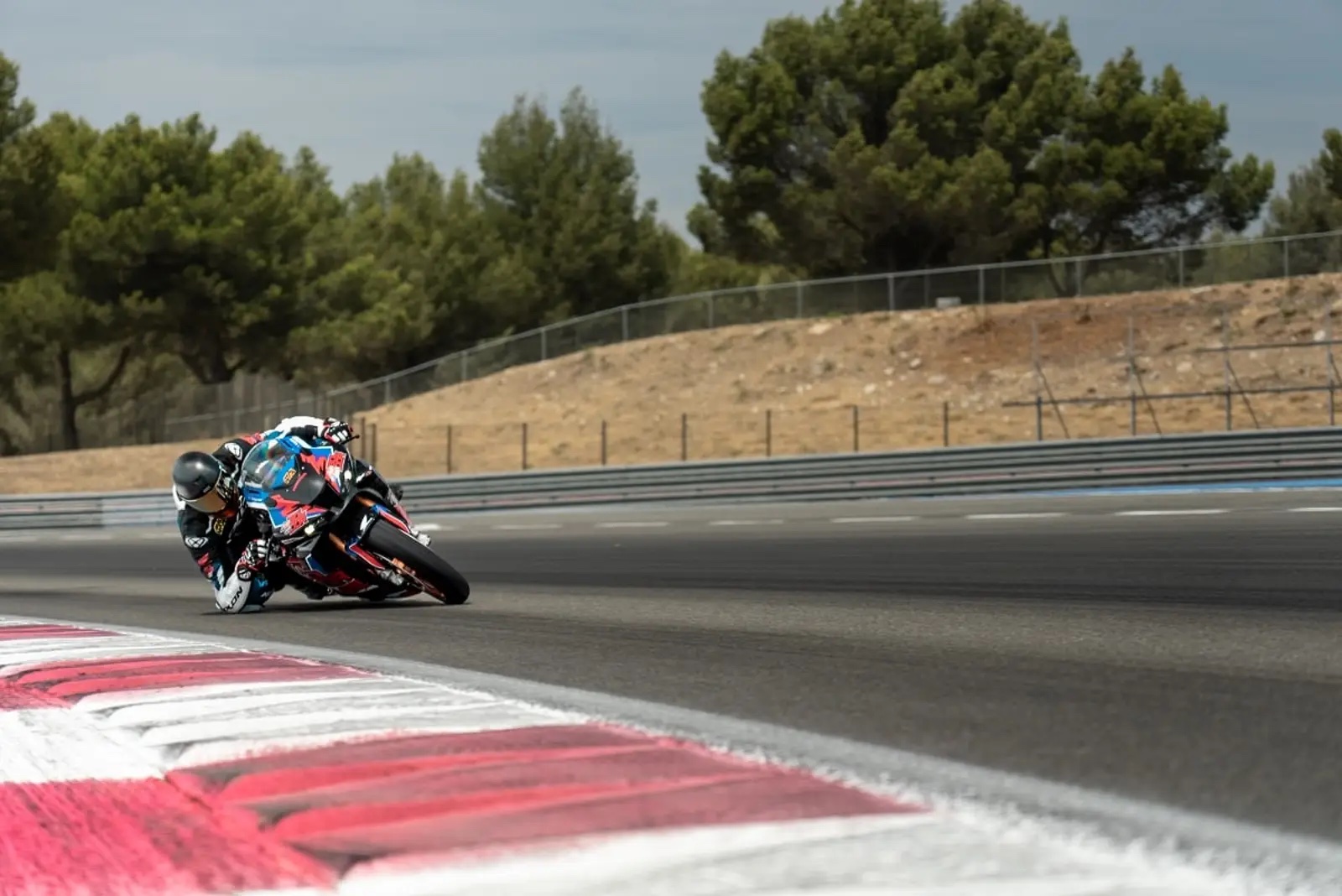 Wereldrecord snelste Elbow Down: bijna 172 km/u!