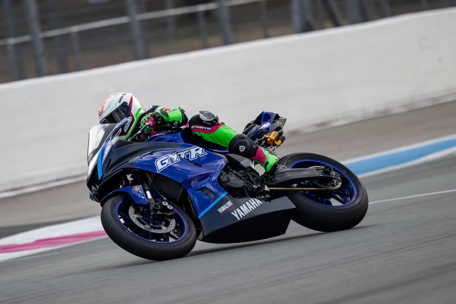 Duotest: Yamaha R7 & R7 GYTR