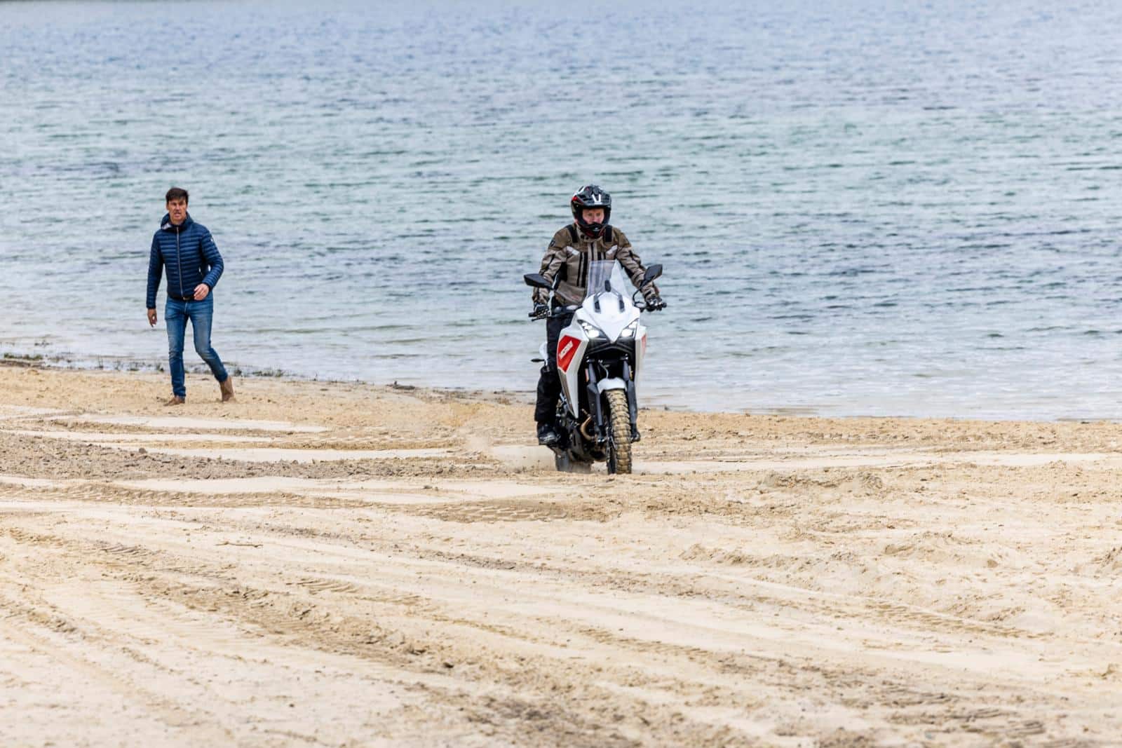 Offroad leren rijden met een allroad #7: Rijden in het zachte zand