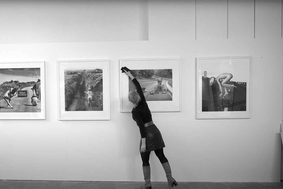 Foto-expositie viert met het vrouwelijke lichaam iconische racemomenten