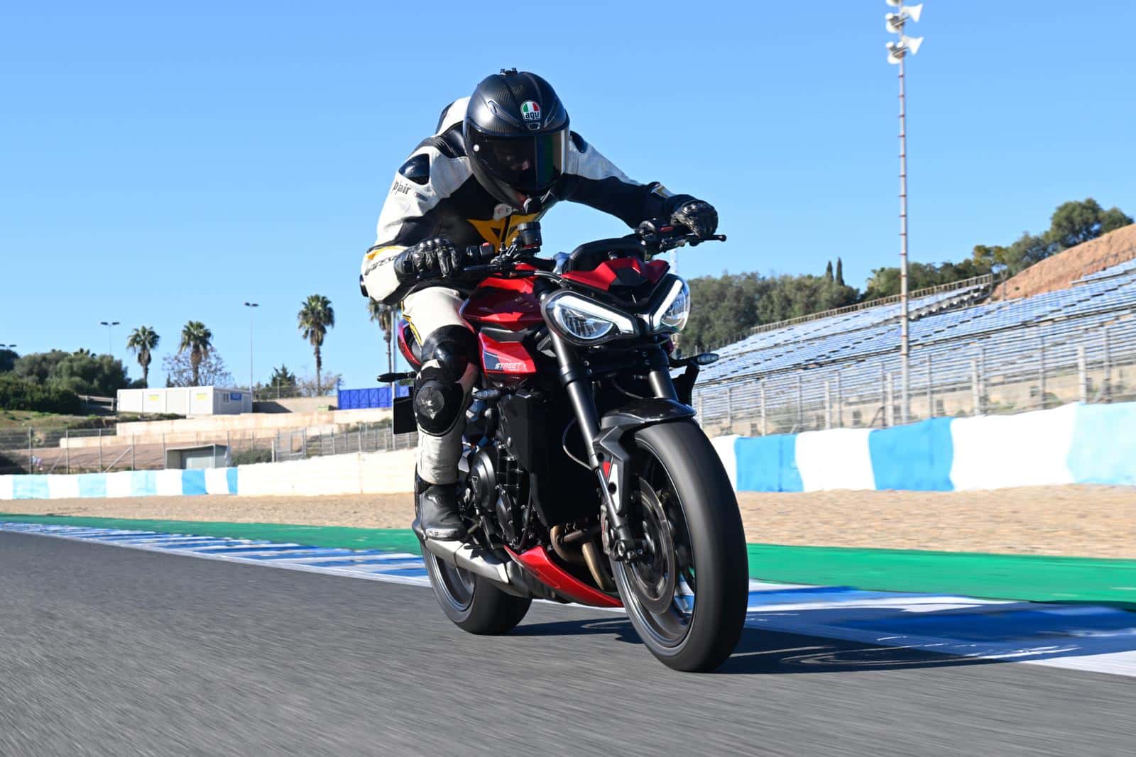 Test 2023 Triumph Street Triple R & RS: heilige drievuldigheid