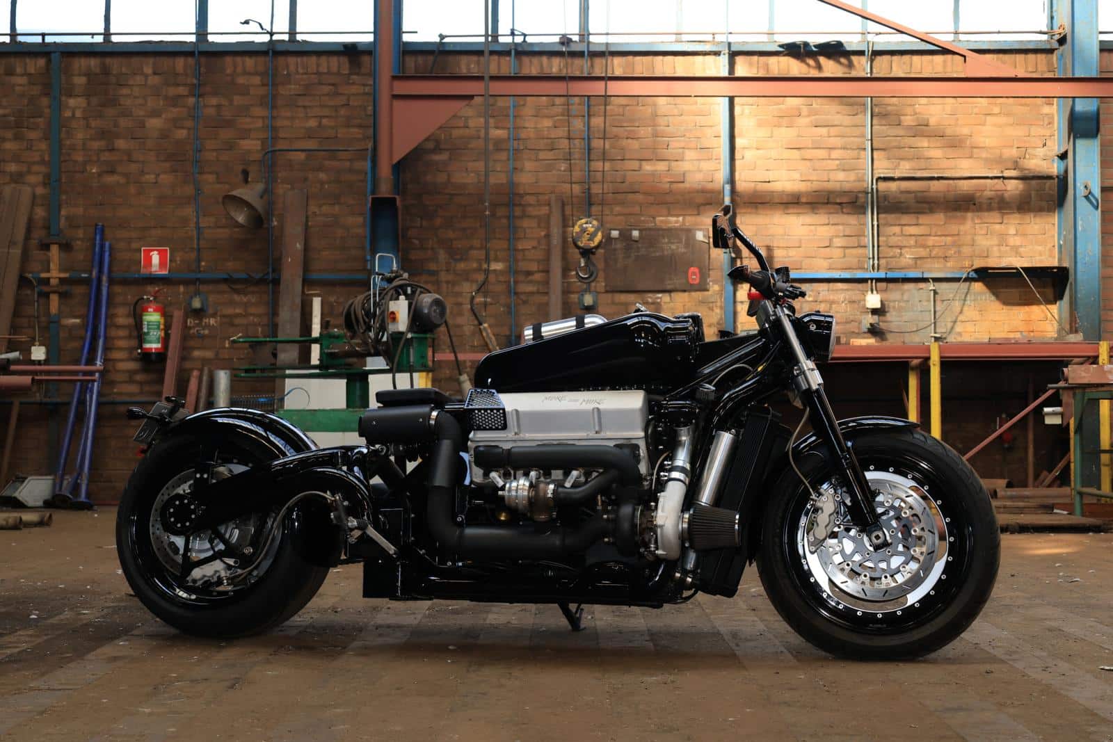 More is More: Het sensationele V8 project van Otto Nijs