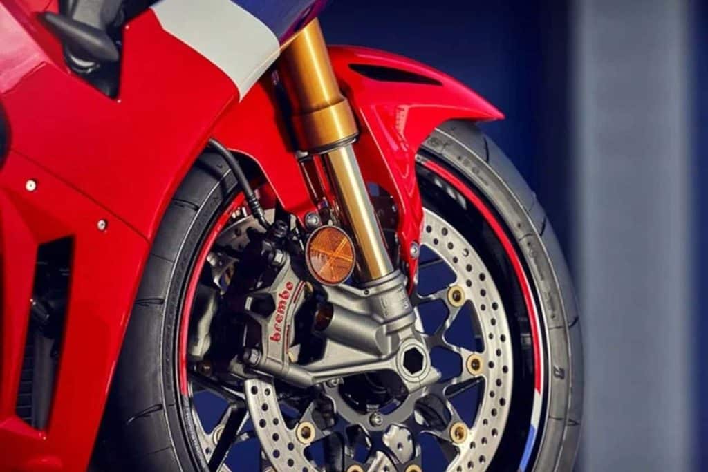 Öhlins introduceert SmartEC3 semi-actieve vering op 2024 Honda Fireblade SP