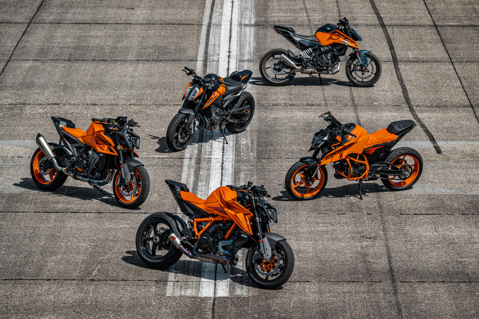 Test 390 Duke – 1390 Super Duke R – 990 Duke: familie met pit!
