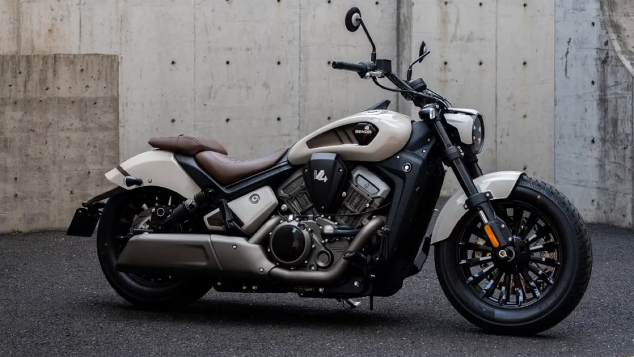 Benda Dark Flag 500 Commander Cruiser: V4-Bobber met luchtvering