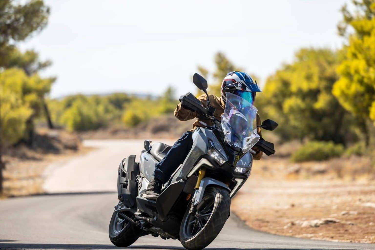 Test 2025 SYM ADXTG400: motorscooter en adventure