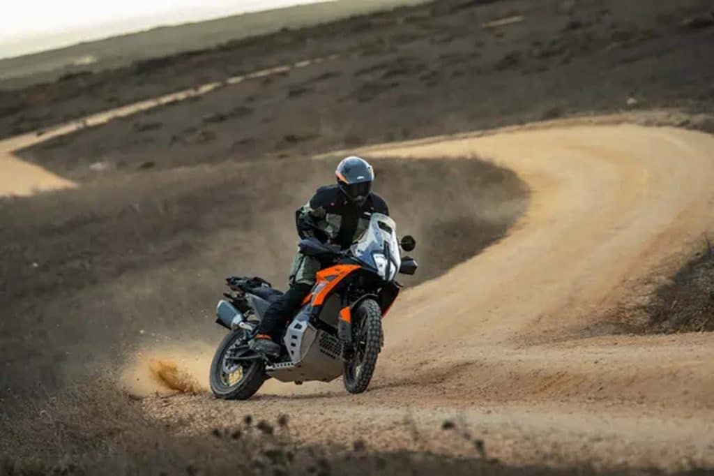 KTM 790 Adventure 2025 nu met volledig instelbare vering
