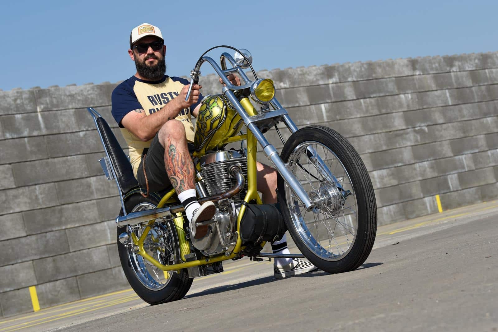 Rusty Piston: eencilinder Frisco Chop door Razvan en Alain