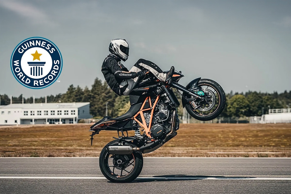 Wereldrecord: Handlebar-Wheelie van meer dan 200 km/u