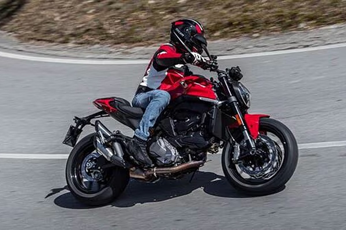 Ducati's nieuwe Monster V2 gespot tijdens testritten: wat we nu al weten
