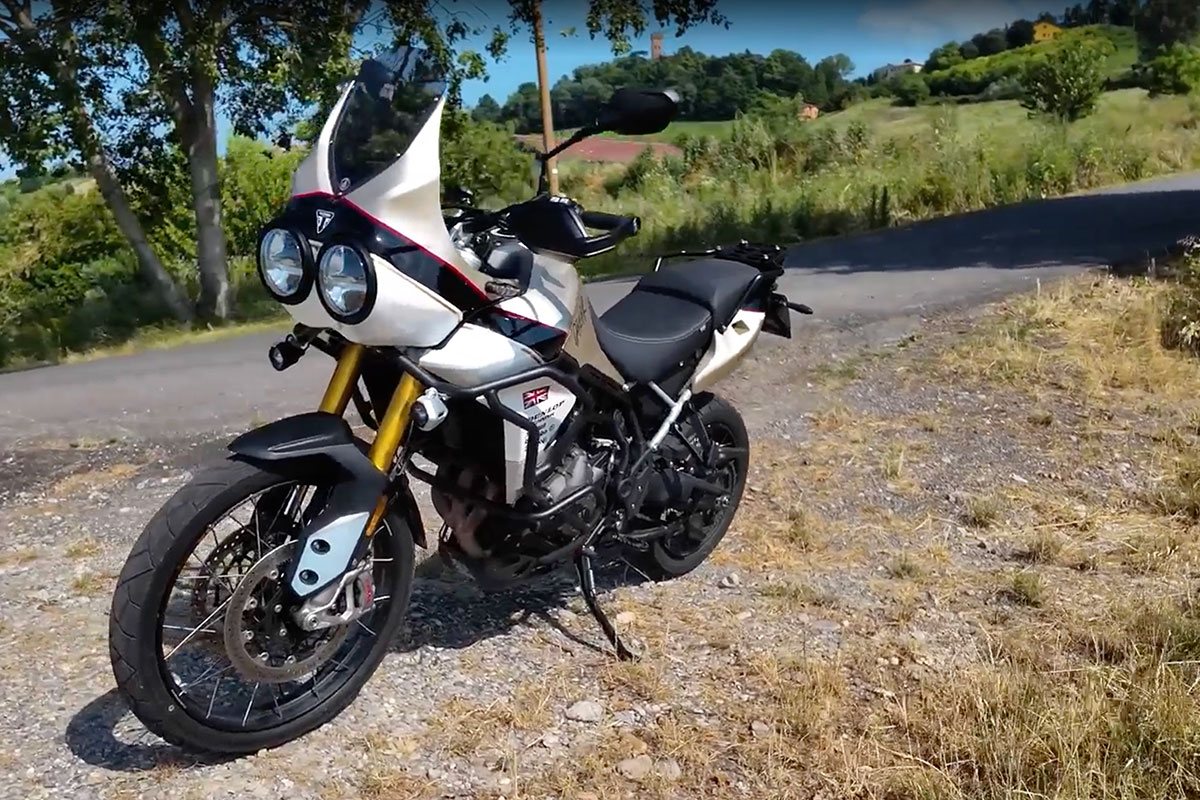 Triumph Tiger 900 transformatie met South Garage Milano's Plug&Play Kit