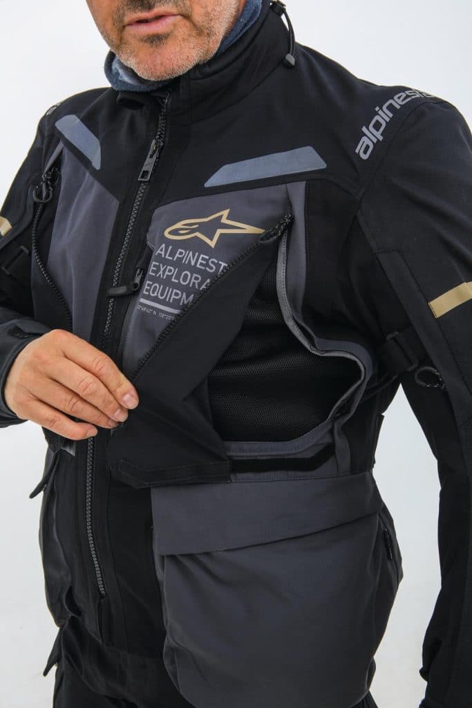 Producttest Laminaatpakken: topklasse van de textiele motorbekleding getest