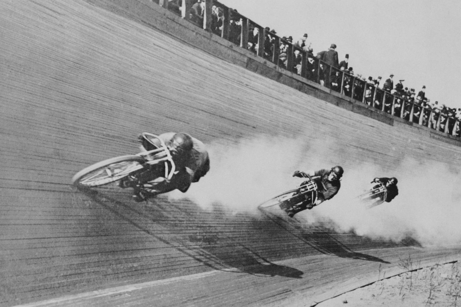 Historie: hoe Albert ‘Shrimp’ Burns board track op zijn kop zette