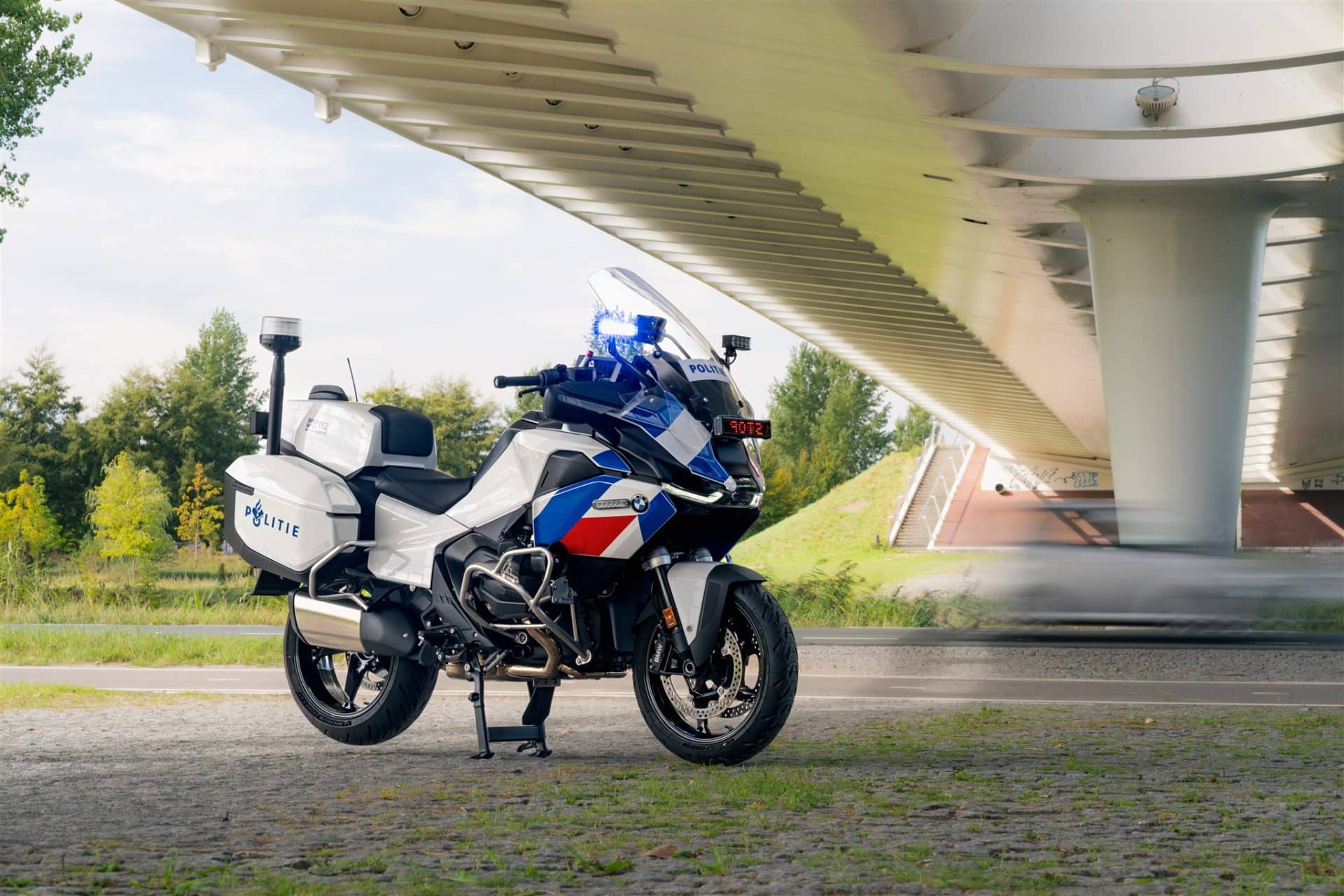 De nieuwe dienstmotor van de politie? BMW R 1300 RT-p in landelijke ...