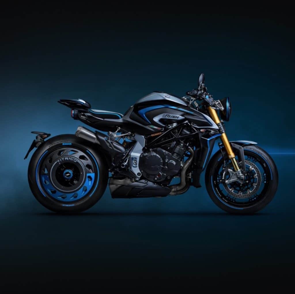 MV Agusta onthult Rush Titanio: limited edition hypernaked uit carbon ...
