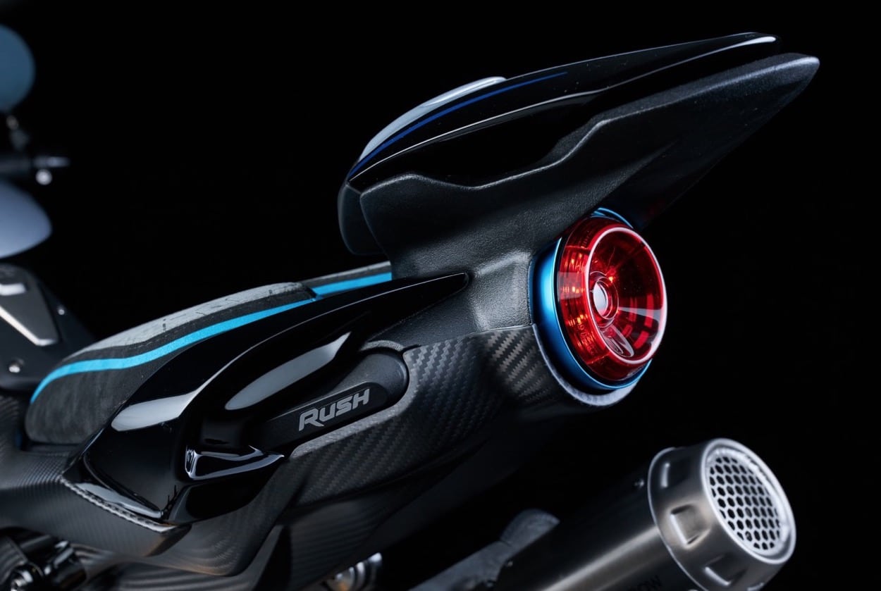 MV Agusta onthult Rush Titanio: limited edition hypernaked uit carbon ...